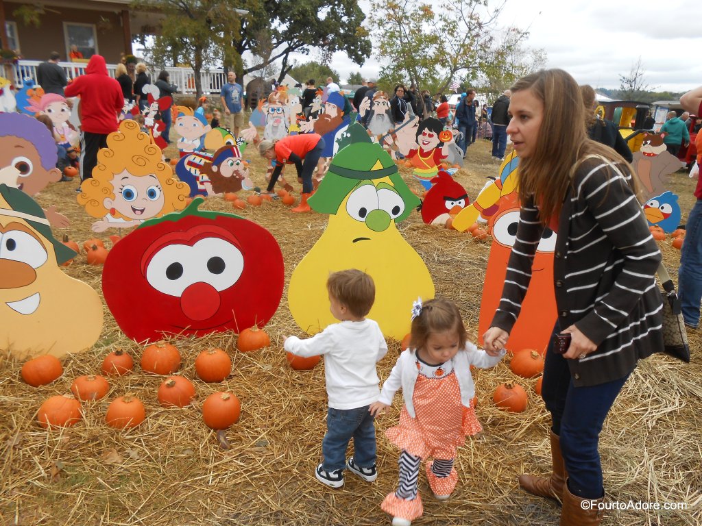 Flower Mound Pumpkin Patch {Spot to Visit with Tots} – Four to Adore